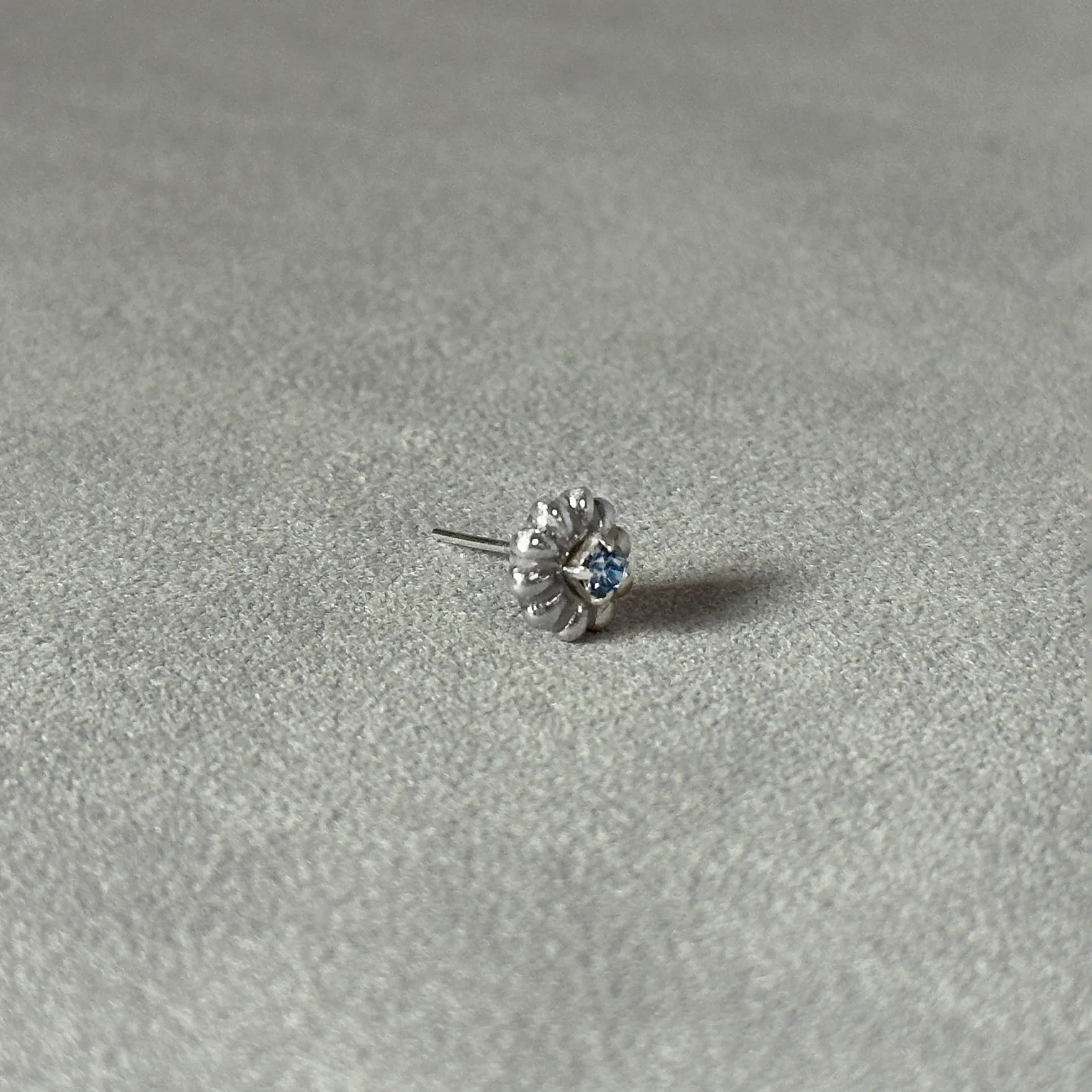 銀藍鑽小花耳環 – PROJ-ORNMNT